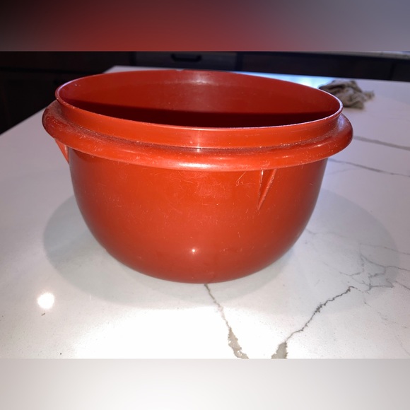 Tupperware | Kitchen | Tupperware Burnt Orange Round Circle Plastic ...